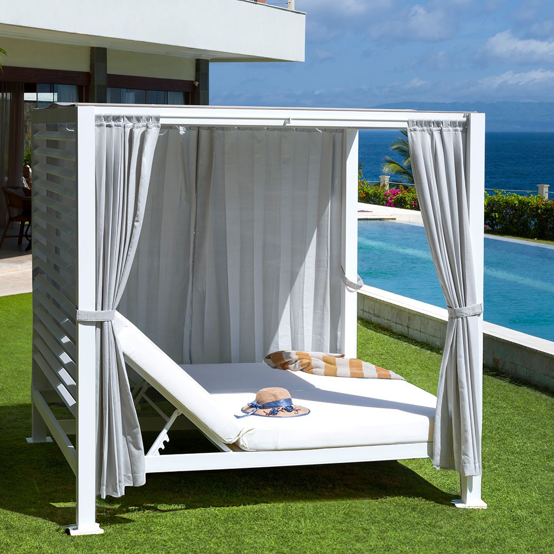PAVILION Daybed Cabana – Kingsley Bate Outdoor Furniture Australia